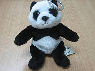 Два коледни щанда с благотворителна цел открива международната ...